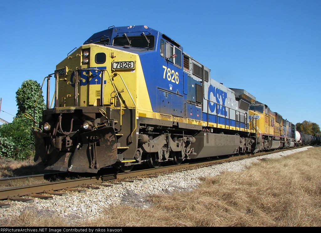 Friendly wave from CSX 7826's conductor